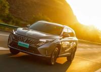 China Hot Selling Roewe RX5 Good Quality Sedan Passenger Car With Personalized Big Data Navigation for sale