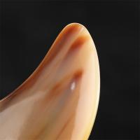 China Facial Beauty Gua Sha Tool Bull Horn Heart-shaped Scraping Board for Body Skin Care and Acupuncture Stick for sale