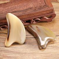 China Facial Beauty Gua Sha Tool Bull Horn Heart-shaped Scraping Board for Body Skin Care and Acupuncture Stick for sale