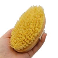 China Sisal Bristle Dry Body Brush for Exfoliating Cellulite and Massaging Dry Skin in Wood Color for sale