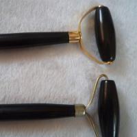 China Facial Massager Black Bian Stone Gua Sha Jade Face Guasha Roller for Natural Face Rejuvenation Therapy for sale