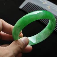 China Customized Crystal Stones Icy Emerald Green Jade Bangle Bracelet OEM ODM Accepted for sale
