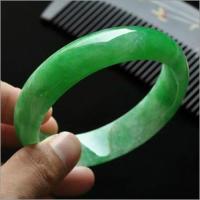 China Customized Crystal Stones Icy Emerald Green Jade Bangle Bracelet OEM ODM Accepted for sale