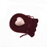 China Carved Rose Quartz Heart Shaped Stone Technique Carved 0.35kg Natural Gemstone Hearts for Wedding Gift for sale