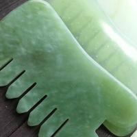 China Handheld Abarke Natural Jade Stone Gua Sha Face Massage Hair Comb with Six Tooth Head Massager for sale