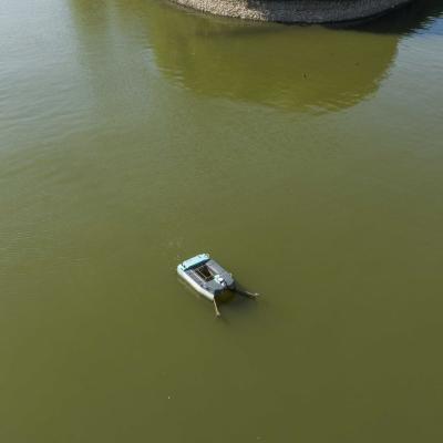 China 2m/S Unmanned River Cleaning Boat Electric Thruster Multi Stage Operation Mode for sale