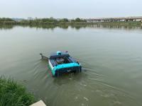 China USV Water Surface Cleaning Robot High Speed Unmanned Survey Boat 360kg Rubbish / Day for sale