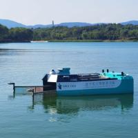 China SMURF Waterproof Unmanned River Cleaning Boat 1.4m/S With Bluetooth Audio for sale