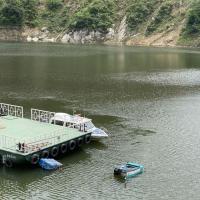China Smart Driverless River Cleaning Boat 115KG For Water Garbage for sale