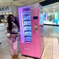 China Customized Small Size Automatic Beauty Mini Vending Machine Lipgloss and Eyelashes Vending Machine for sale