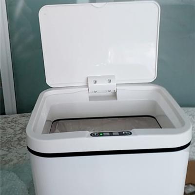 China Induction Type House Rubbish Bins 12L Capacity With Quiet Close Lid for sale