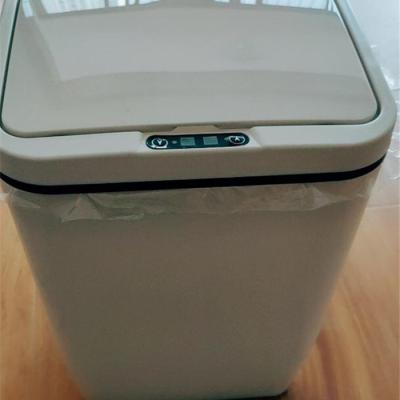 China Large Capacity Intelligent Waste Trash Can , Rubbish Bin With Sensor Lid for sale