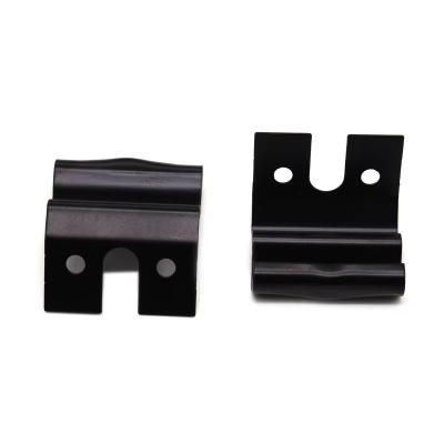 China Black Stamped Steel L-Shaped Bracket with U-Slot Mounting Holes 1.5-3.0mm Thickness for Mechanical Assembly for sale