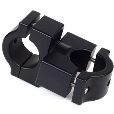China Black Anodized CNC Aluminum Cross Clamp Connector for 90° Rod-to-Rod Mounting with ±0.01mm Tolerance for sale