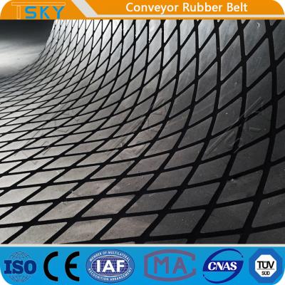 China Diamond Grooved Granulated Pattern Chevron Conveyor Rubber Belt for sale