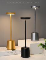 China Convenient Rechargeable Metal Table Lamp for Restaurants and Bedrooms in Nordic Style for sale