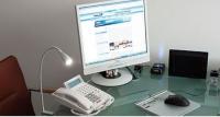 China Modern Clip On Table Lamp with 30000 Hours Working Time and Flexible Gooseneck Design for sale