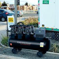 China Ultra Quiet Portable Oil Free Screw Air Compressor For Car Tires Fast Inflation for sale