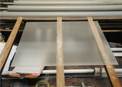 China Ultra Clear Low Iron Tempered Solar Panel Glass 3.2mm 4mm High Light Transmission for sale