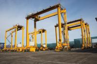 China Rubber Tire Double Girder Container Gantry Crane With Telescopic Spreader for sale