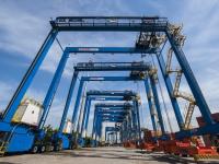 China Rubber Tire Double Girder Container Gantry Crane With Telescopic Spreader for sale