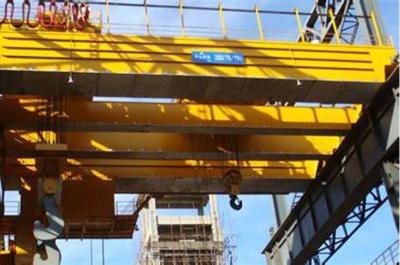 China Heavy Duty Overhead Electric Crane With Four Girder for sale