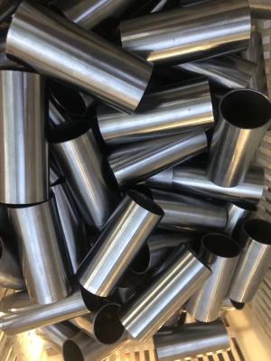 China Customized 316l Seamless Tube Stainless Steel Seamless Pipe Ends Plain / Beveled / Threaded for sale