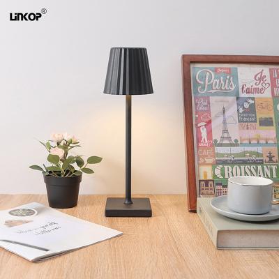 China 3000K-6500K Cordless LED Table Lamp Touch Control Portable Eye Protection for sale