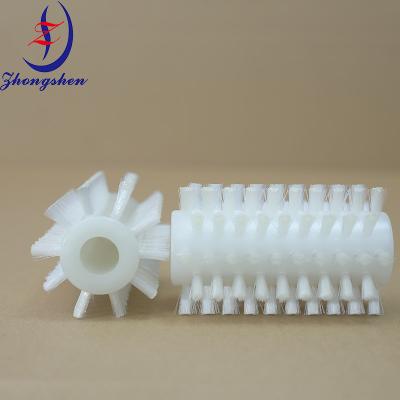 China Poultry Equipment Automation Layer Chicken Cage Cleaning Brush for sale