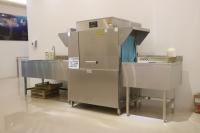 China Kitchen Rack Conveyor Dishwasher 380V Commercial Automatic Dishwasher CE for sale