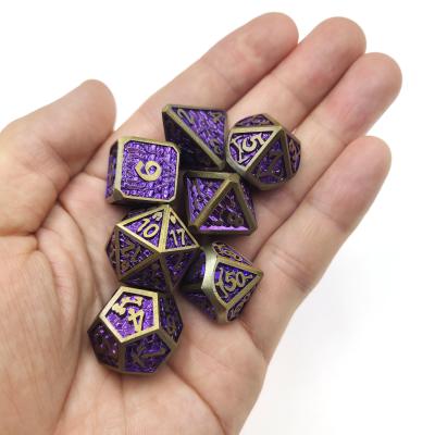 China Poker Hand Carved DND poker High Temperature Dice Sets Polyhedral for sale