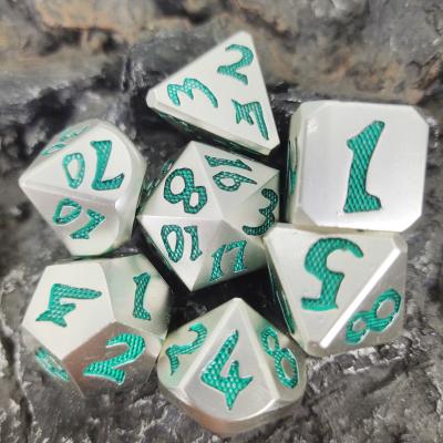 China Edge Rpg Dice Rpg Dice Odorless Polyhedral Dice Lightweight Sharp Green Silver Metal for sale