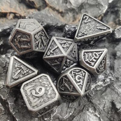 China Polishing Tabletop Odorless Portable Metal Dice Set Multipurpose Resin for sale