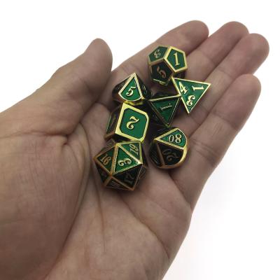 China Custom Metal Dice Set Finish Size 16mm-22mm Gaming Dice Set 7 Piece Polyhedral Gilt Green for sale