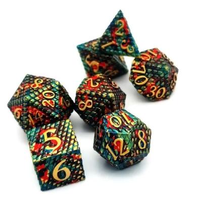 China Wear Resistant Metal RPG Dice Handmade Snake Skin Pattern Smooth 16mm for sale