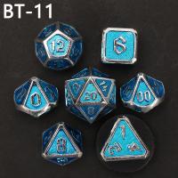 China Custom metal and plastic dice D20 game D & D polyhedron DND dice set RPG dice for sale