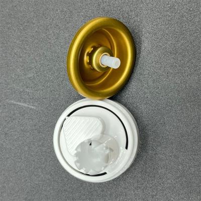 China Secure Travel-Friendly Hair Mousse Dispensing Nozzle for Frequent Travelers and Gym-Goers with 360-Degree Locking Cap for sale