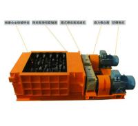 China Bulk Materials Stone Crusher Machine PG Double Toothed Roller Crusher for sale