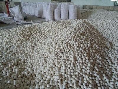 China Low Density Zirconia Ceramic Balls High Hardness for sale