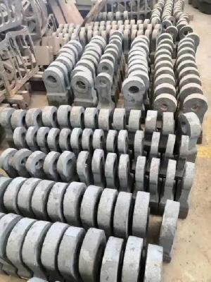 China Customized High Manganese Steel Wear Resistant Hammer Head Crusher Parts for sale