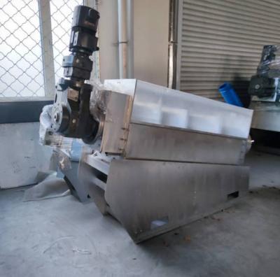 China Low Energy Consumption And High Efficiency Fully Automatic Sludge  Thickening  Screw  Press for sale