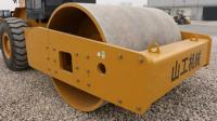China Efficient Vibe Pod Design Cat SEM520 Soil Compactor Heavy Duty Construction Machinery for sale