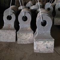China Cement Impact Bimetal Mn13Cr2 Stone Crusher Hammer Head Castings And Forgings for sale