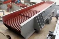 China Vibrating Feeder 800mm 700TPH Conveying Hoisting Machine for sale