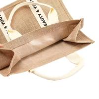 China Custom Natural Jute Tote Bags 40x35x15cm with 15-20kg Load Capacity for Eco-Friendly Branding for sale