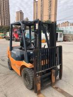 China JAPAN TOYOTA 3 ton 7F FD30 Forklift Triple Mast for Versatile Material Handling for sale