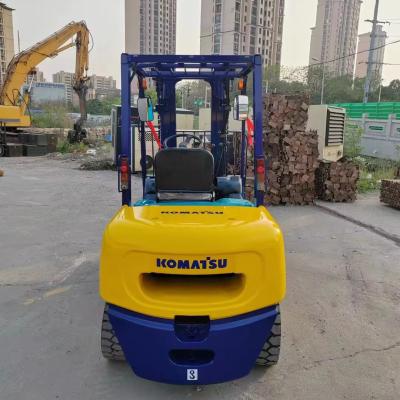 China Shanghai City Second-Hand Imported TCM Komatsu 3 Ton Diesel FD30FD35FD50FD70 Forklift for sale