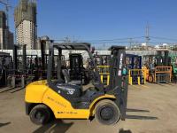 China Komatsu FD25 FD30 Diesel Forklift with 1.2M Fork Length and Side Shifter at Affordable for sale