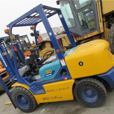 China Building Material Shops Used Komatsu FD30 Forklift 3 Tons Diesel Forklift at Year 2012 for sale
