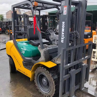 China Used Komatsu 3ton FD30 Diesel Forklift with 1.6M Fork Width in Shanghai Japan Used for sale
